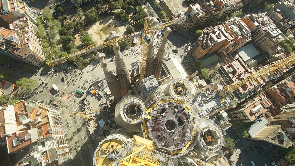 Megaestructuras: Sagrada Familia - Minoria Absoluta